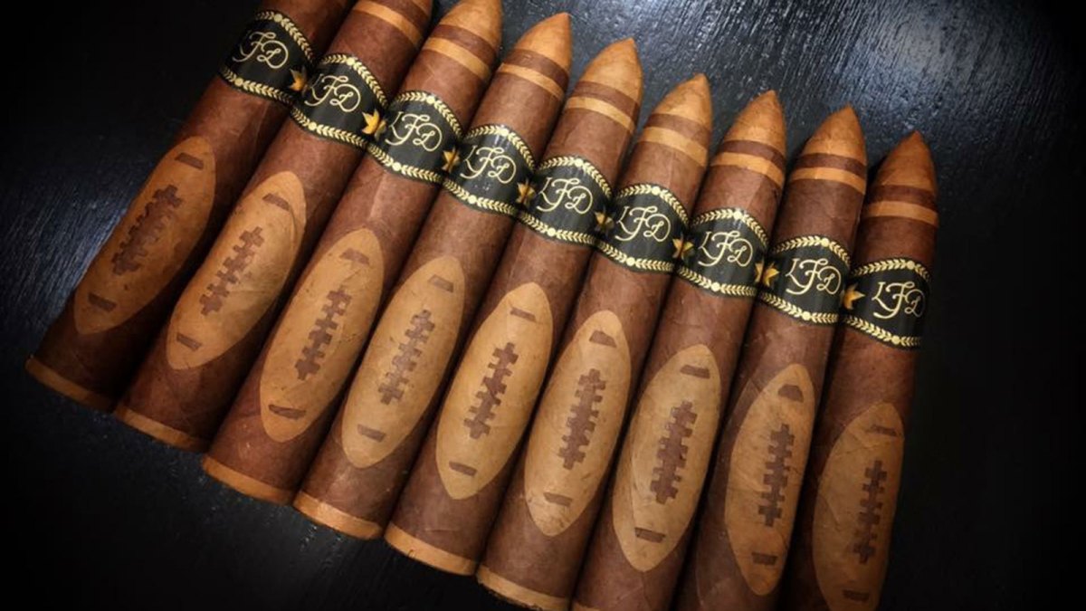 Super Cigars from LFD – SMOKE RINGS
